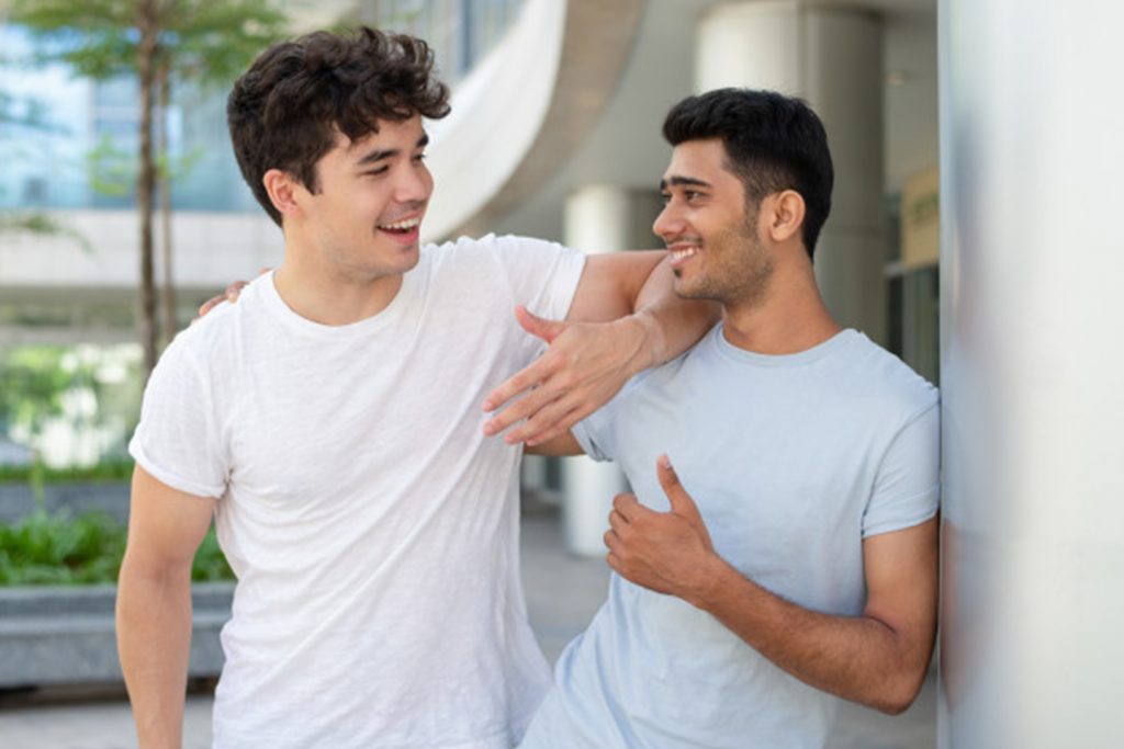 55 temas de conversación para entretener a tus amigos - Métodos Para Ligar